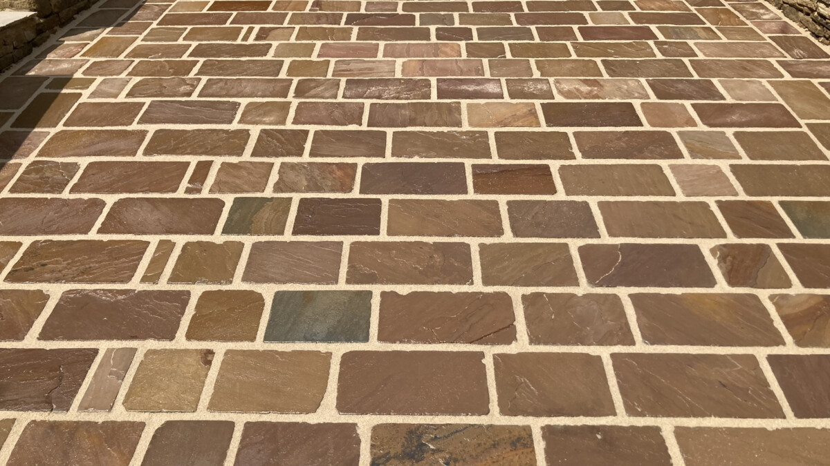 Choosing the Right Driveway Paving Option - Easypave | Paving, patio ...